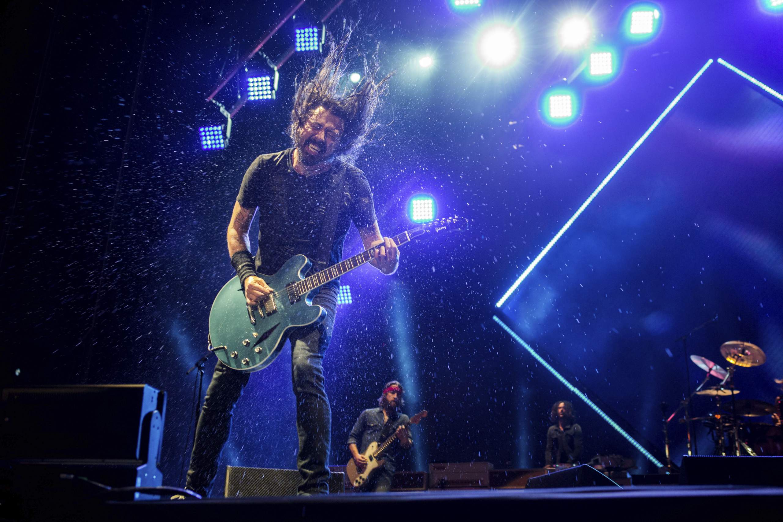 Ranking the 20 Greatest Rock Frontmen of All Time – Nostalgic Buzz