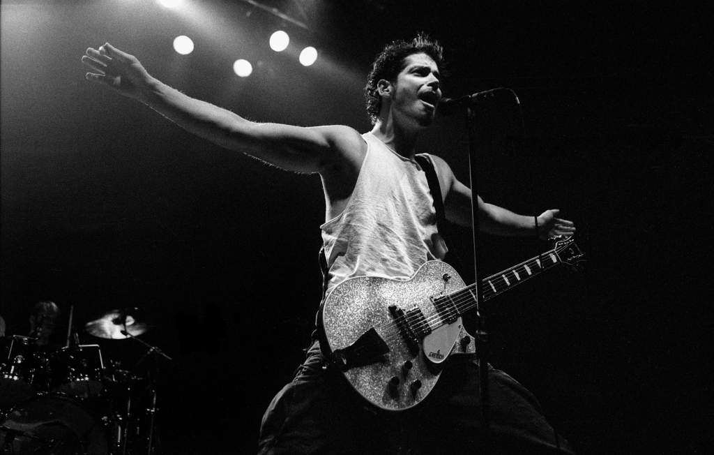 Ranking the 20 Greatest Rock Frontmen of All Time – Nostalgic Buzz