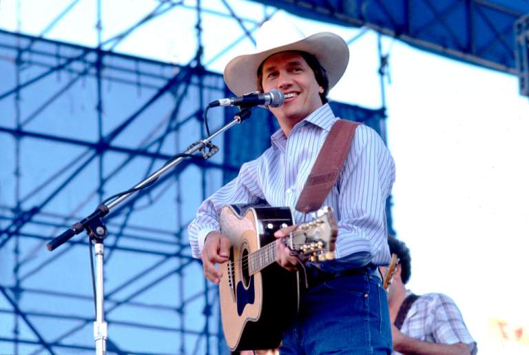 Ranking The 50 Greatest Country Songs of All-Time – Nostalgic Buzz