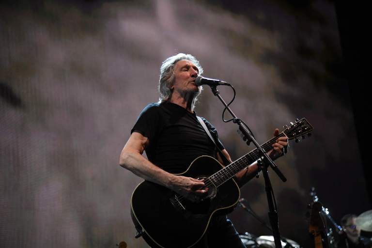 Ranking the 20 Greatest Rock Frontmen of All Time – Nostalgic Buzz