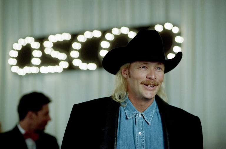 Ranking The 50 Greatest Country Songs of All-Time – Nostalgic Buzz